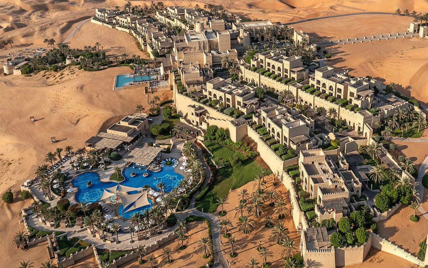 Job Openings at Qasr Al Sarab Desert Resort By Anantara | All ...